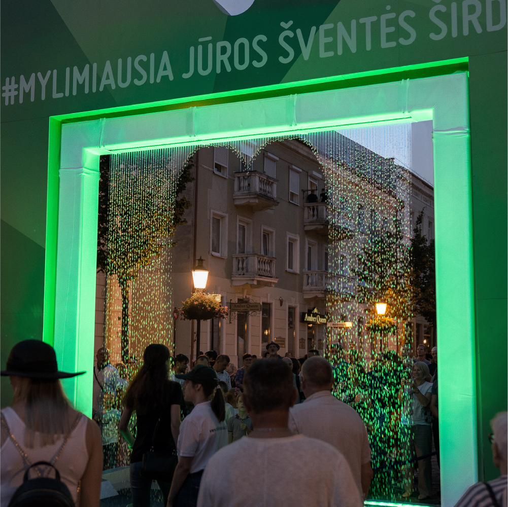 Digital Water Display - Possibilities of Interactive Water Curtain ...